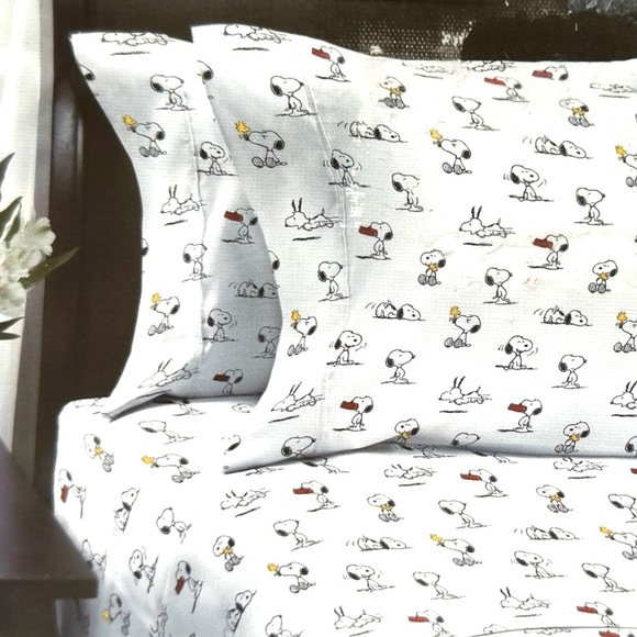Peanuts | Bedding | New Peanuts King Sheets Set Snoopy Woodstock | Poshmark
